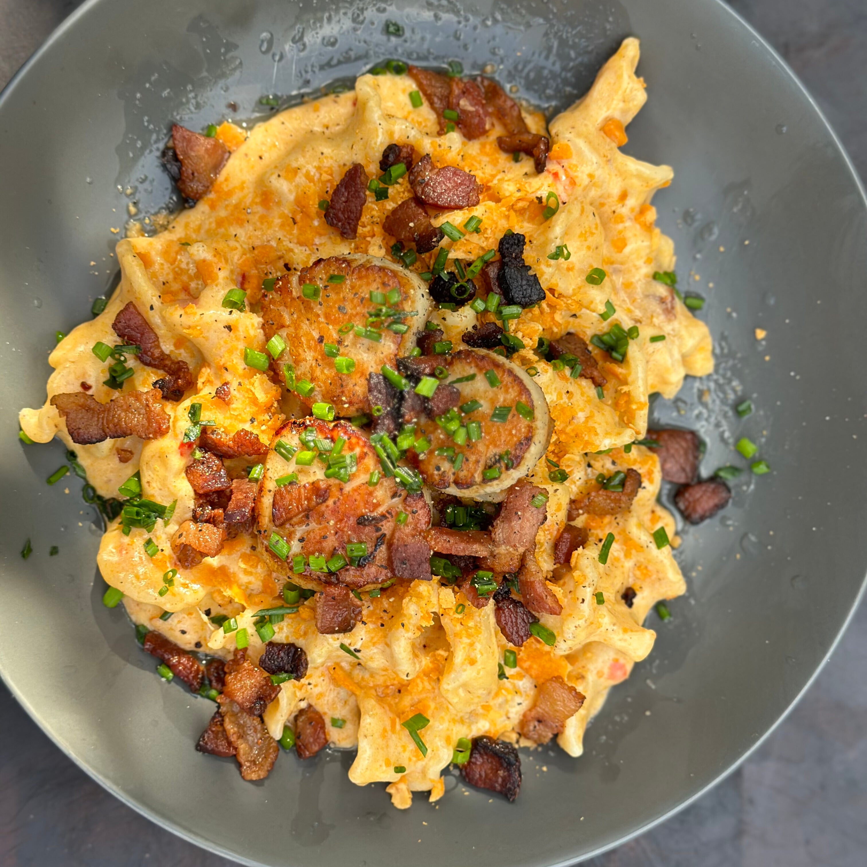 Spicy Scallop and Bacon Mac and Cheese – Alchemy Grills